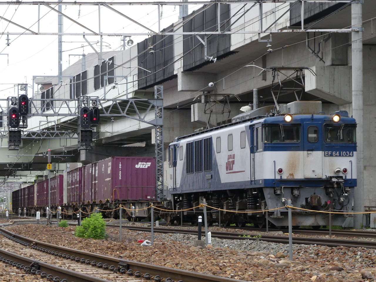 本日（5/14）のEH200牽引貨物89レ+EF64牽引貨物83レ : TOMODACHIYA鉄道日記