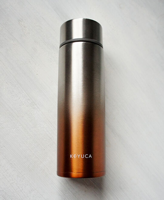 とりあえず暮らす : グラデがキレイな、KEYUCAのコンパクトなステンレス水筒 Graje
