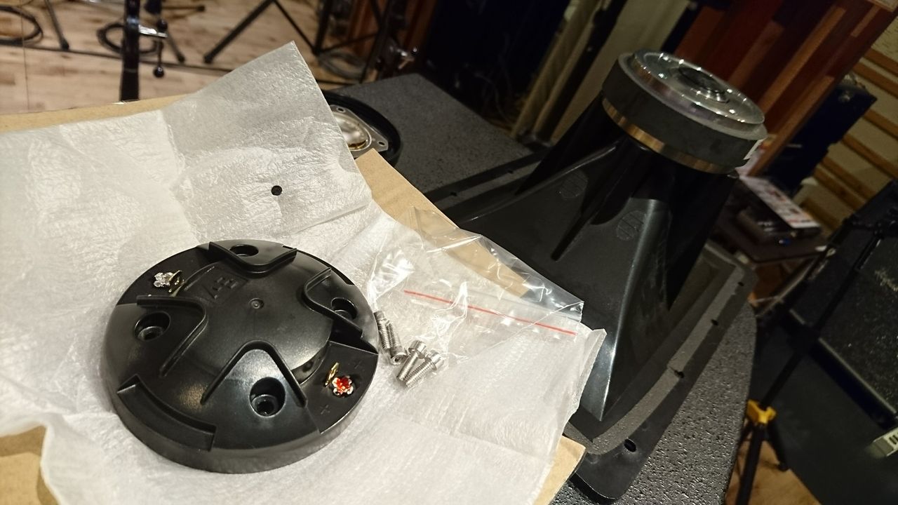 STAFFバン工房】EV ELX115 スピーカー : スタジオTORIGOROの STAFFバン工房】EV ELX115 スピーカー : スタジオTORIGOROの