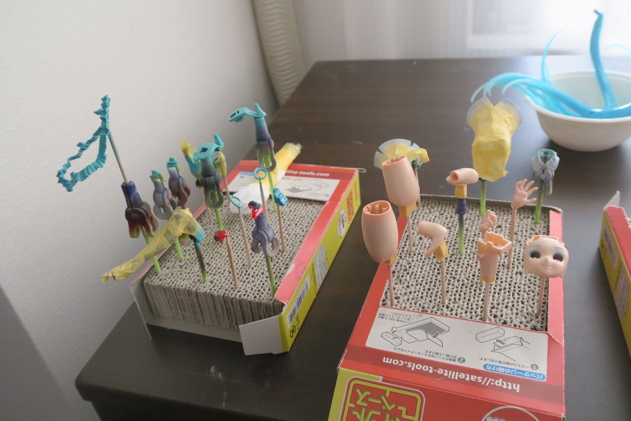 toshiのガレキぶろぐ : 【Figure-rise LABO 初音ミクV4X 製作日記2】塗装中その1