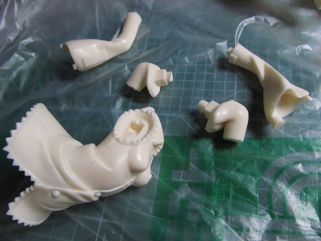 toshiのガレキぶろぐ : 【Heartsnativeミク 製作日記1】製作開始