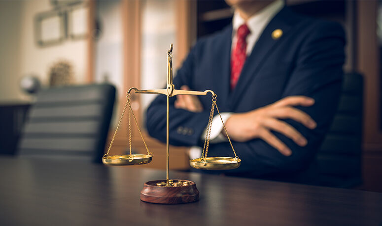 覚醒剤使用事件で無罪判決 使用後の注射器洗った水を飲んだと供述、故意なしと判断 東京地裁 : バイクネタまとめ