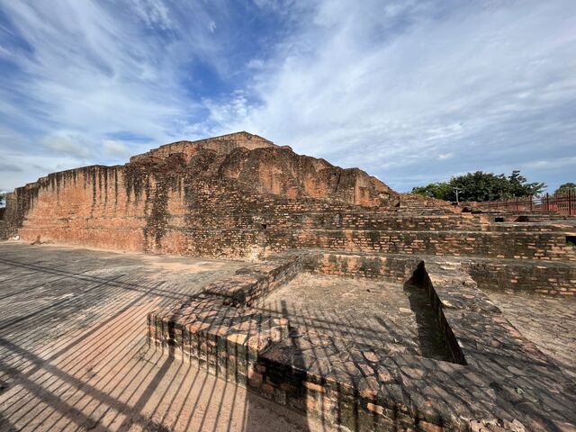 Angulimala Stupa ( MAHET ) : polaris55