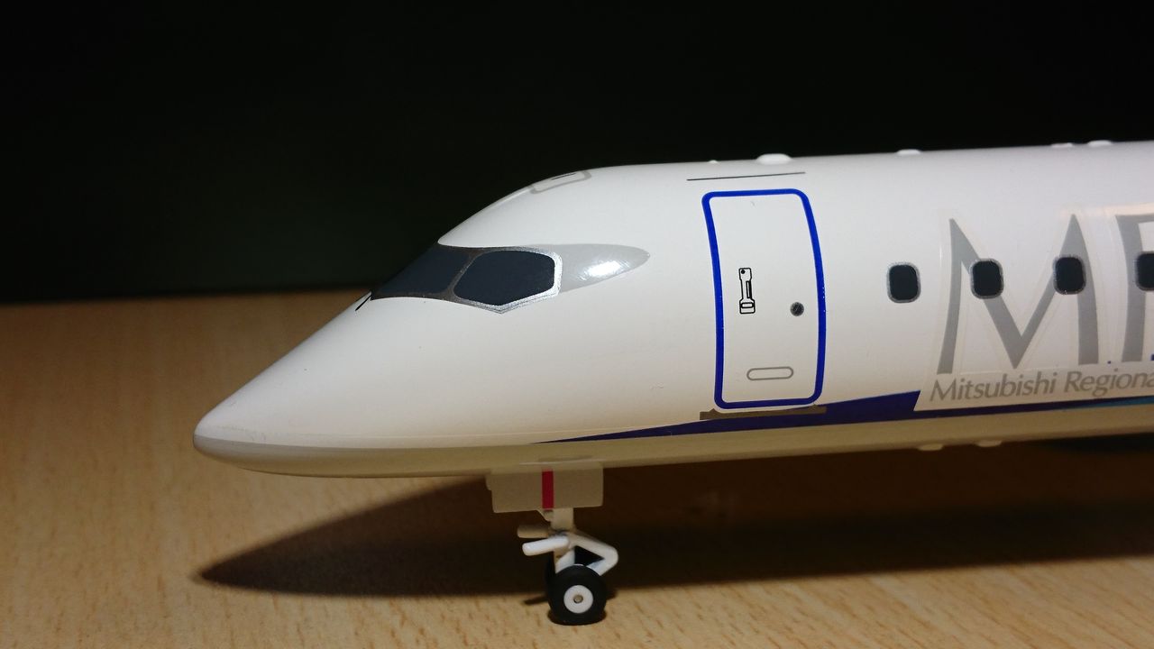 1/100 MRJ90 5号機の細かい点を見ていく : TOYOKO9000の気まぐれ乗り物ブログ♪