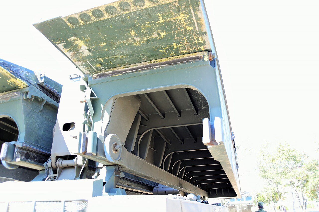 エヌティーさんの検修庫(trans5885)