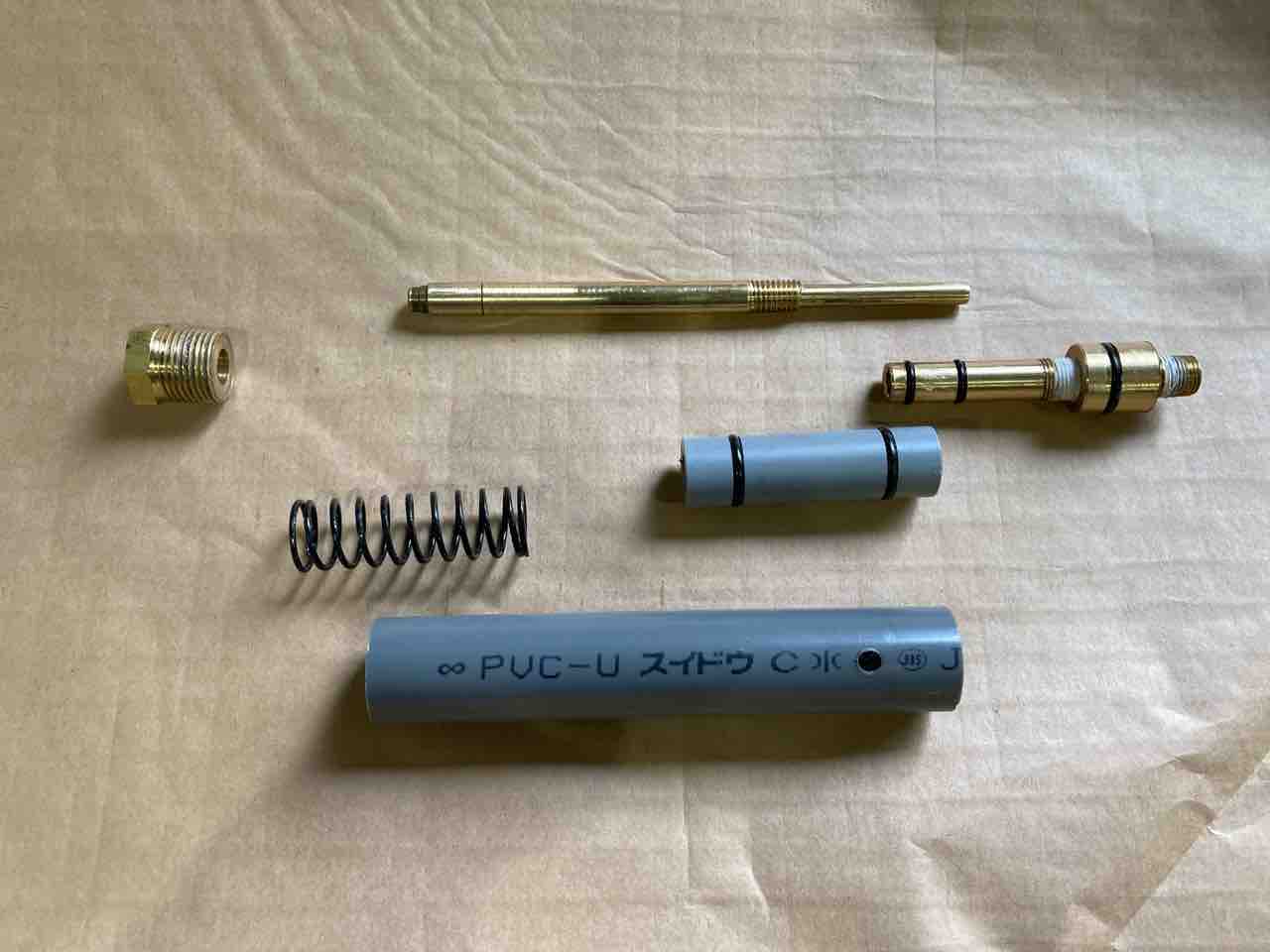 新型ガスセミオートVSR ガスタンク兼塩ビエアシリンダー 部品 新型ガスセミオートVSR ガスタンク兼塩ビエアシリンダー 部品
