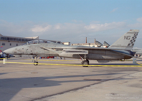 自由空間 〜Free Space〜 : VF-211 Fighting Checkmates