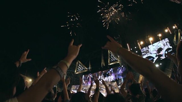 キタキタキタ～～ツアーグッズ情報！そしていよいよ始まります2015”35xxv”JAPAN TOUR : 空色日記
