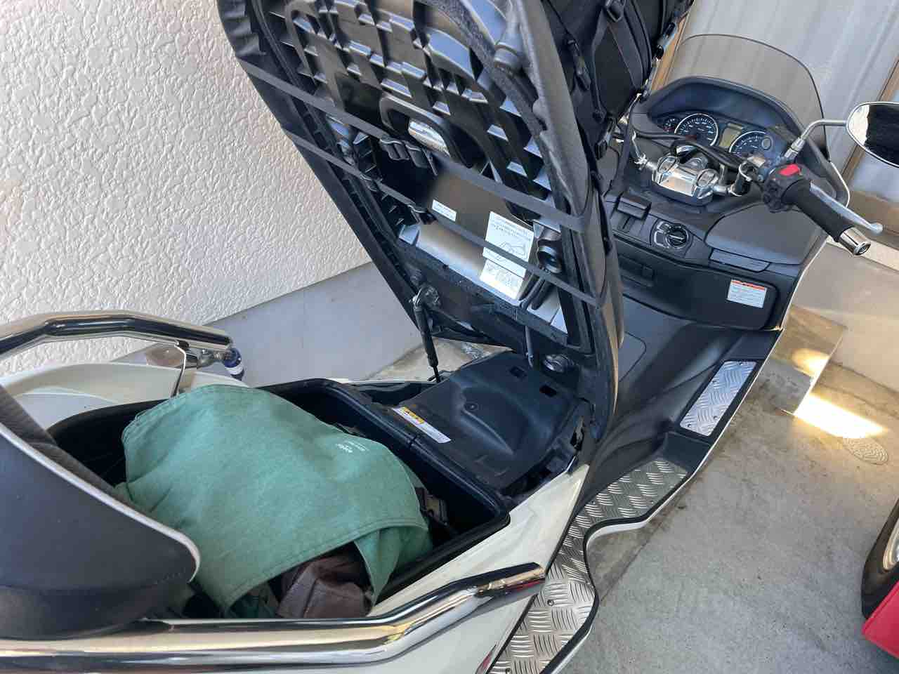 SUZUKI スカイウェイブ250 TYPE-Sをもらった : ライ麦畑で集会すっぞ！！