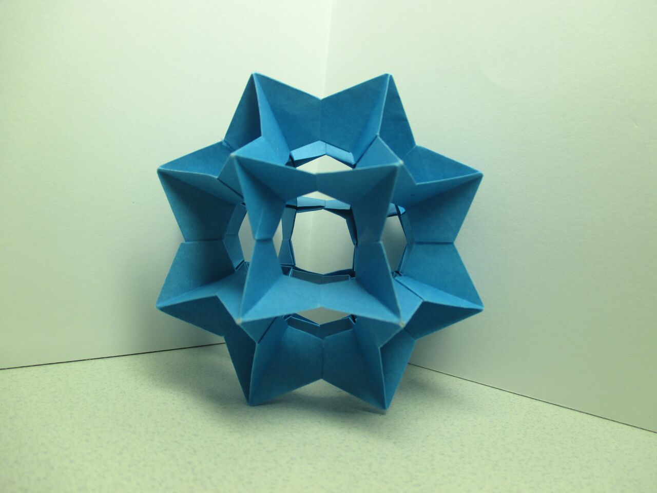 ユニット折り紙好きの隠れ家 : Electra Kusudamaの作成