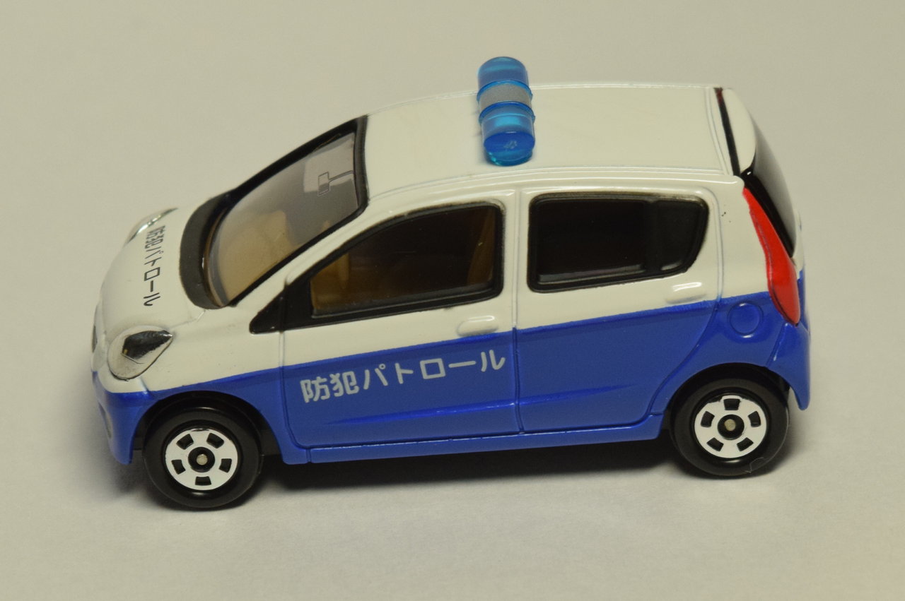 トミカ紹介】トミカくじ12 お仕事大図鑑 ダイハツミラ 自主防犯 トミカ紹介】トミカくじ12 お仕事大図鑑 ダイハツミラ 自主防犯