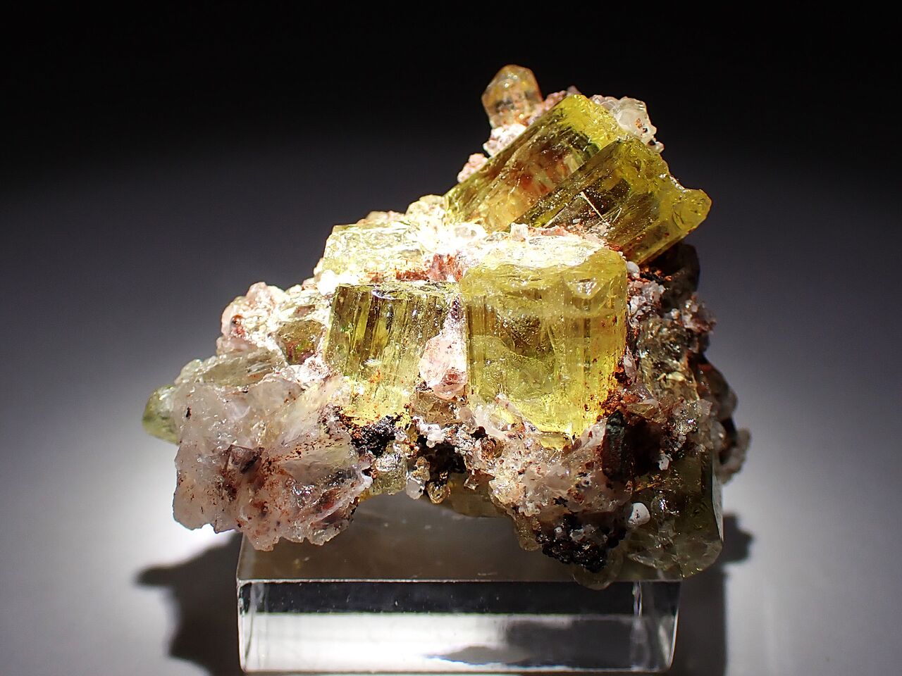 うらしーの適当日記 : 我が家の鉱物シリーズ No.366『弗素燐灰石』②