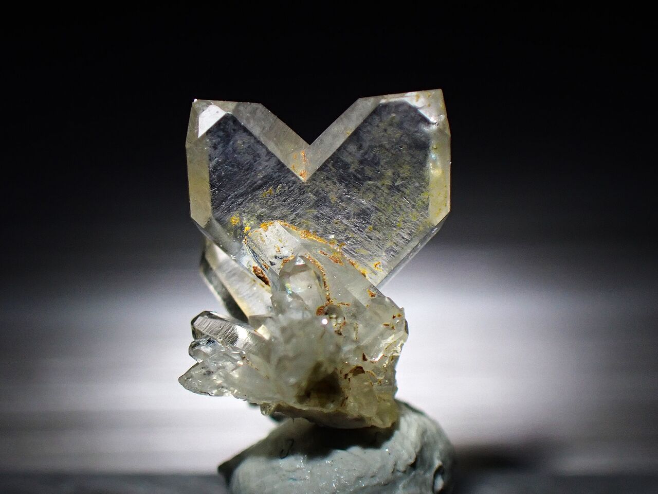 うらしーの適当日記 : 我が家の鉱物シリーズ No.392『日本式双晶』④