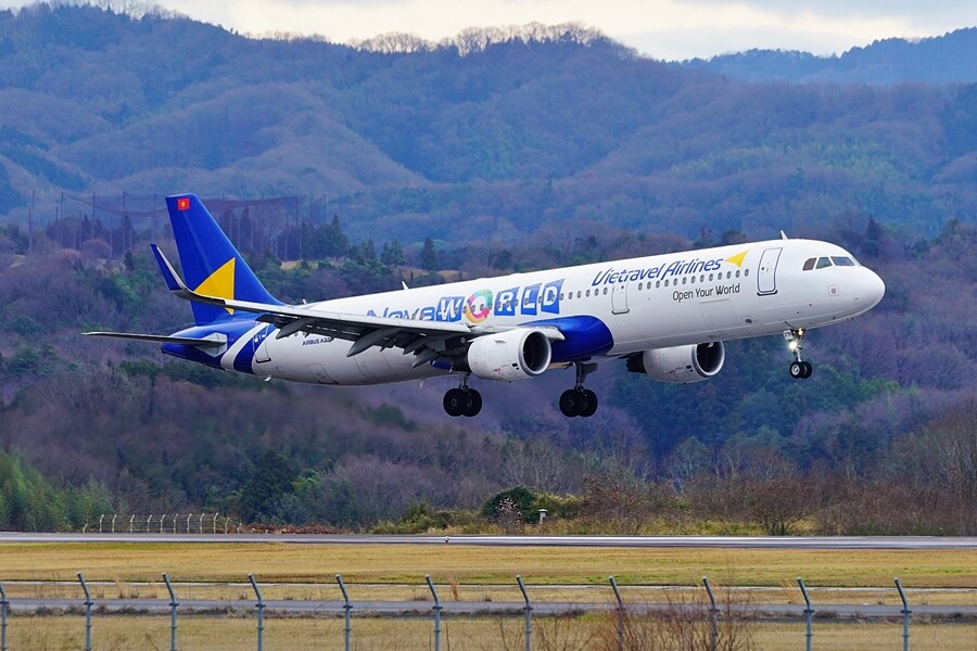 ベトラベル航空初就航（チャーター） : 讃岐の鉄と空、時々海