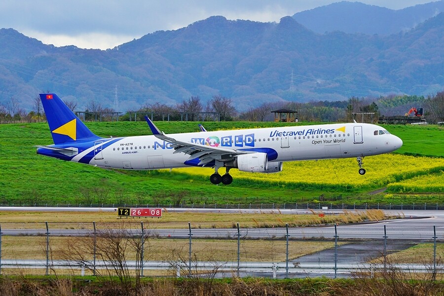ベトラベル航空初就航（チャーター） : 讃岐の鉄と空、時々海