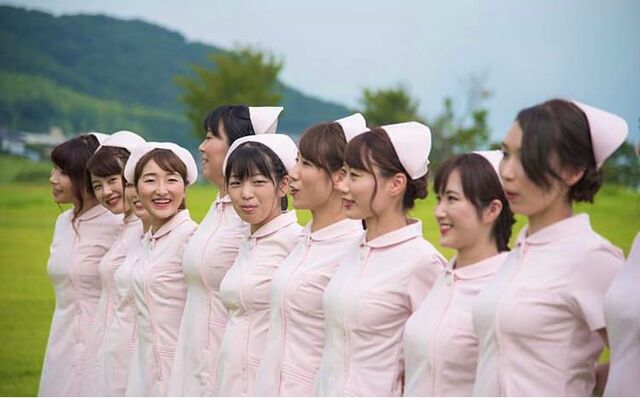 【画像】看護師さん、巨胸の張り合いをする アイドルあんてなneo