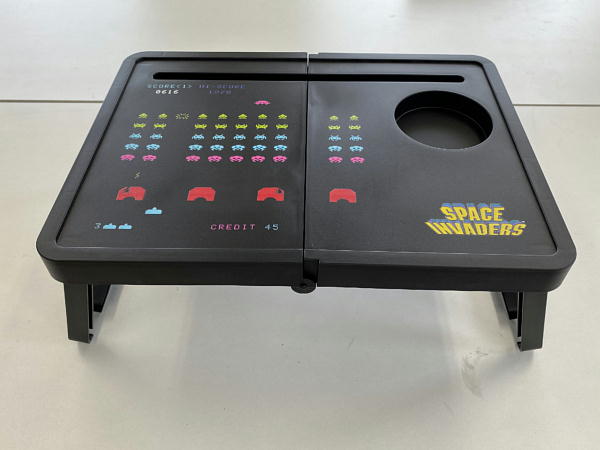 ビークロス好きの変なおじさん日記 : SPACE INVADERS Table Book
