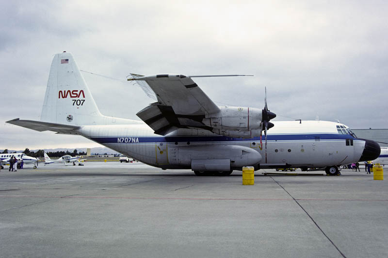 LC-130 USN & USAF , 他 : 飛行機好きの " つぶやき"