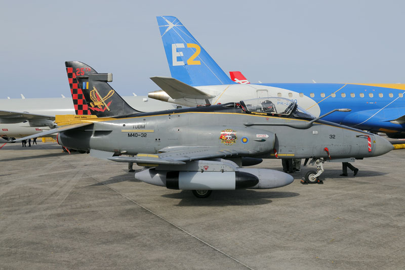 BAE HAWK 208 : 飛行機好きの " つぶやき"