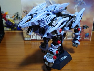 T-SPARK ADVANCED Zi AZ-02EX｢RZ-071 LIGER ZERO RAY GREG ver.｣の完成 ラベル貼りも ...