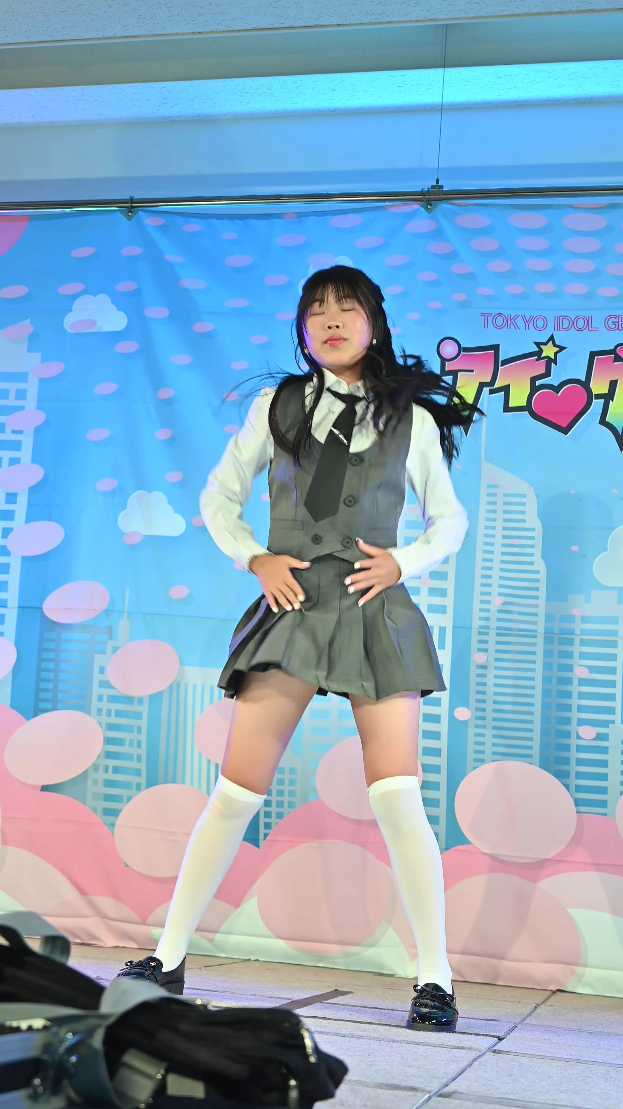 ふとももぴちぴち制服処女JC1がスカートを自分でまくるドジ！ アイゲキは処女っ子JSJCアイドルがいっぱい。 : ちょっとエッチなブログ ...