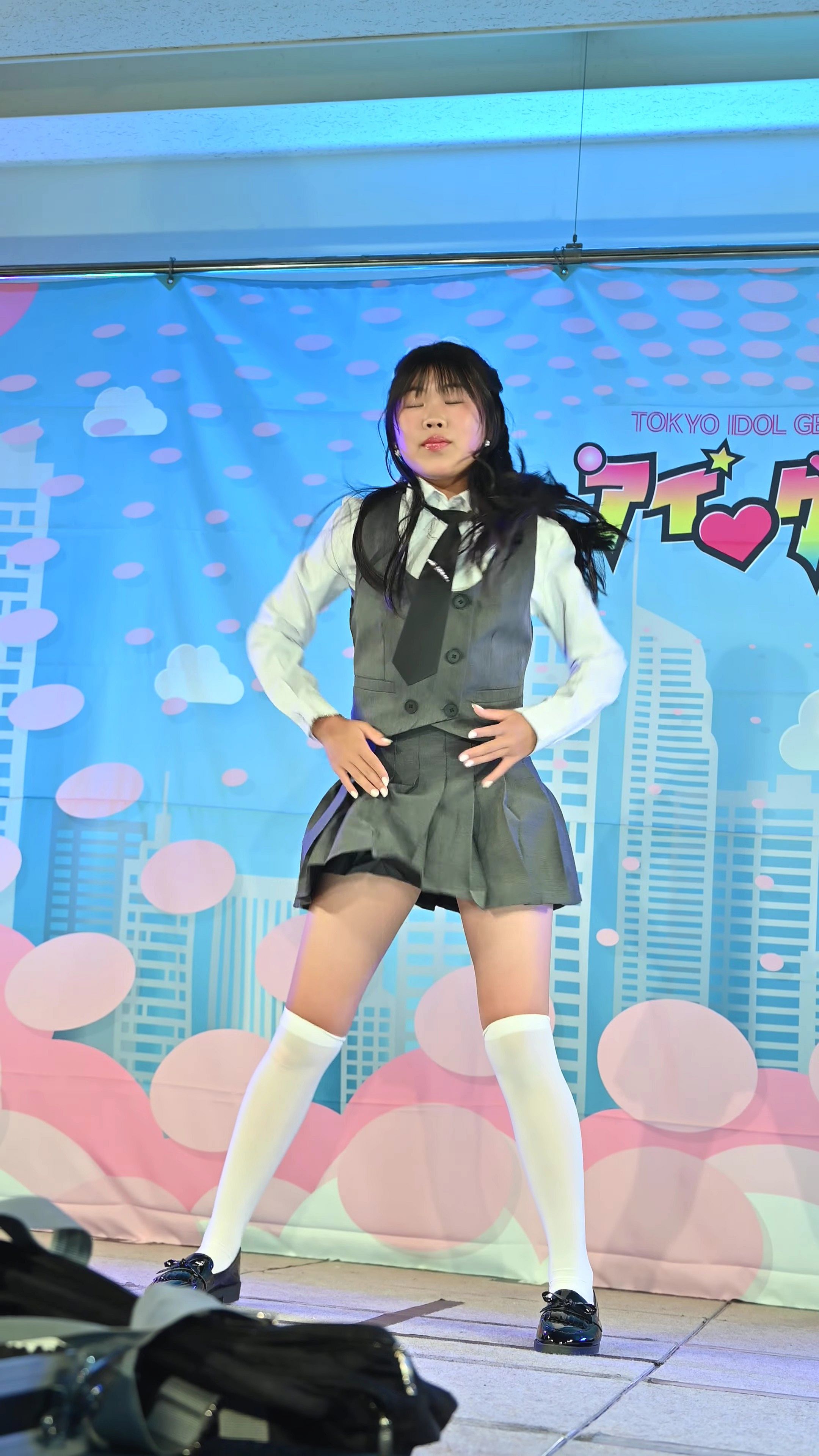 ふとももぴちぴち制服処女JC1がスカートを自分でまくるドジ！ アイゲキは処女っ子JSJCアイドルがいっぱい。 : ちょっとエッチなブログ ...