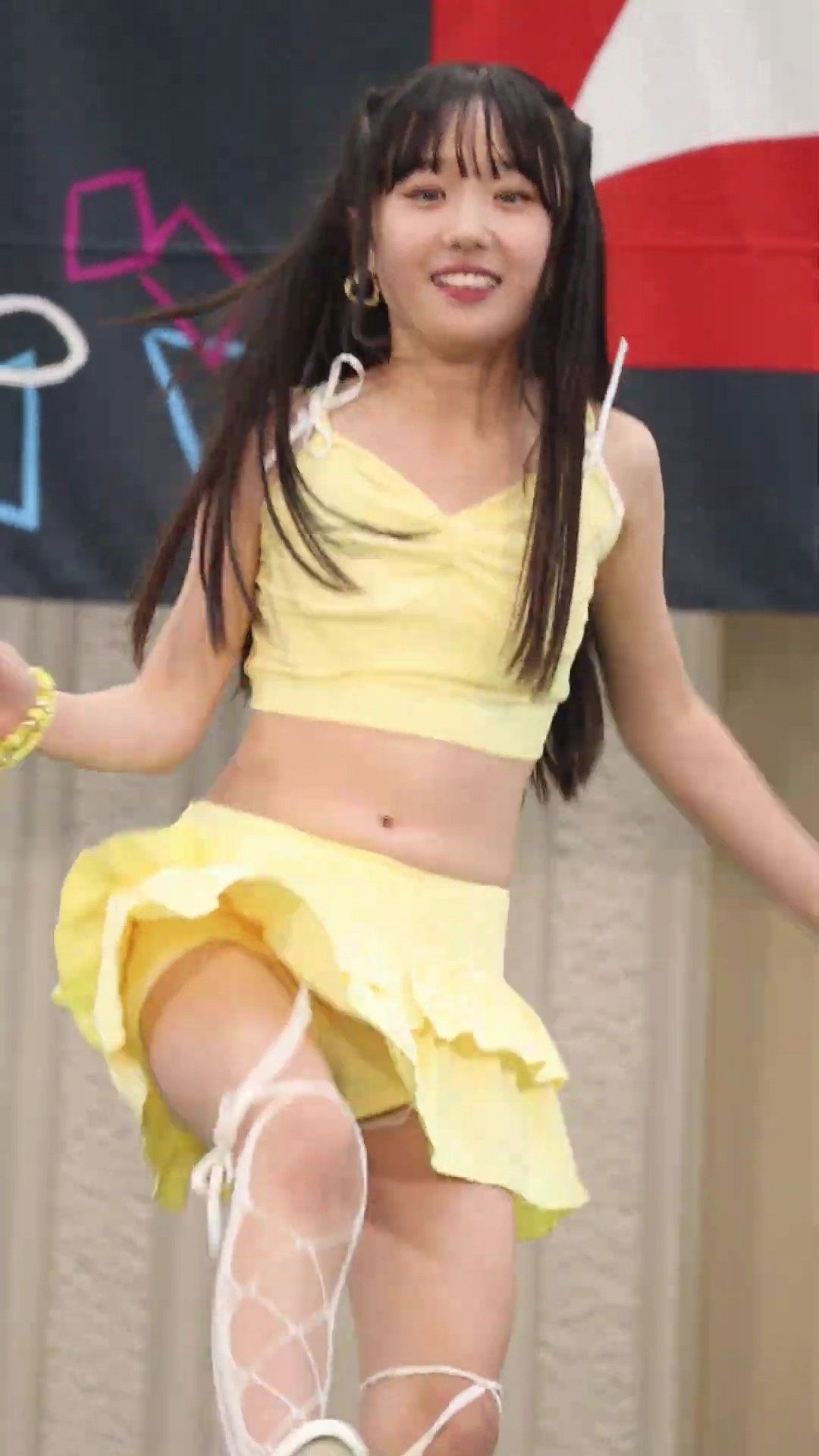 JS6の未成熟なカラダで勃起しちゃう！ アイゲキさらちゃん、JSフレッシュアイドルのおへそとパンチラがエッチすぎる 弐 : ちょっとエッチなブログ