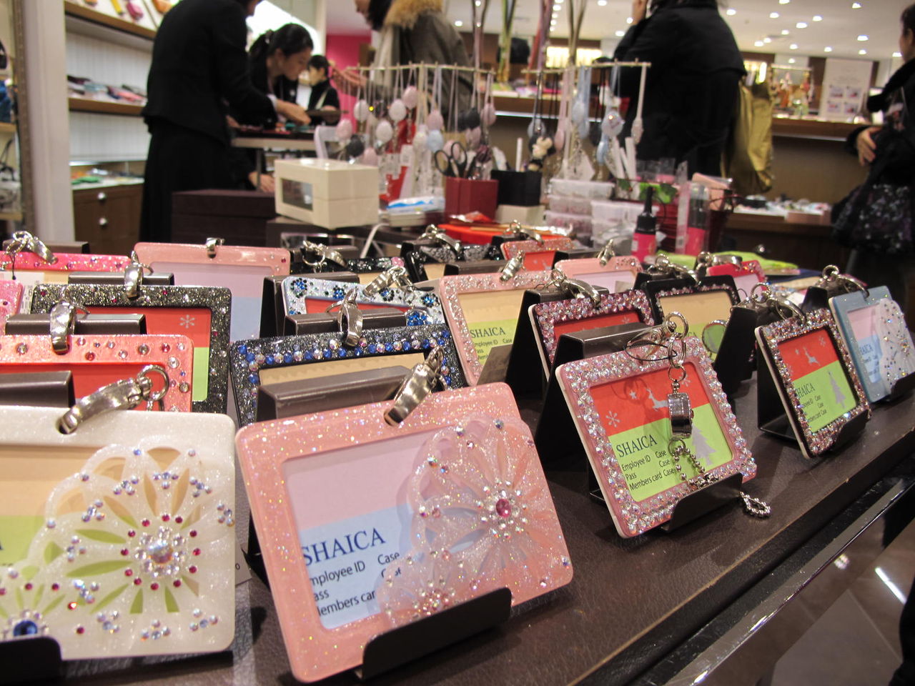 SHAICA 新製品のお知らせ。 : アクリルアクセサリー Museum Blog