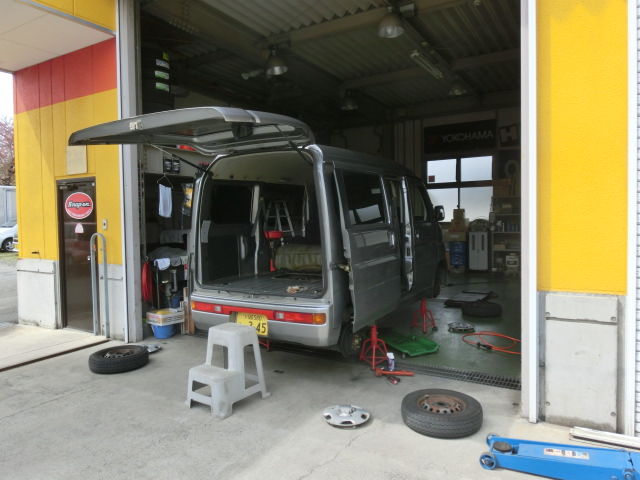 WEED DRIVE : HM4 ホビオ 車検準備