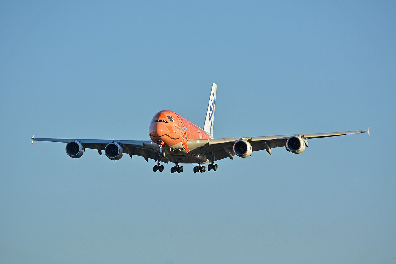 JA383A Airbus A380 ANA Approach : Airplane and Weather Diary