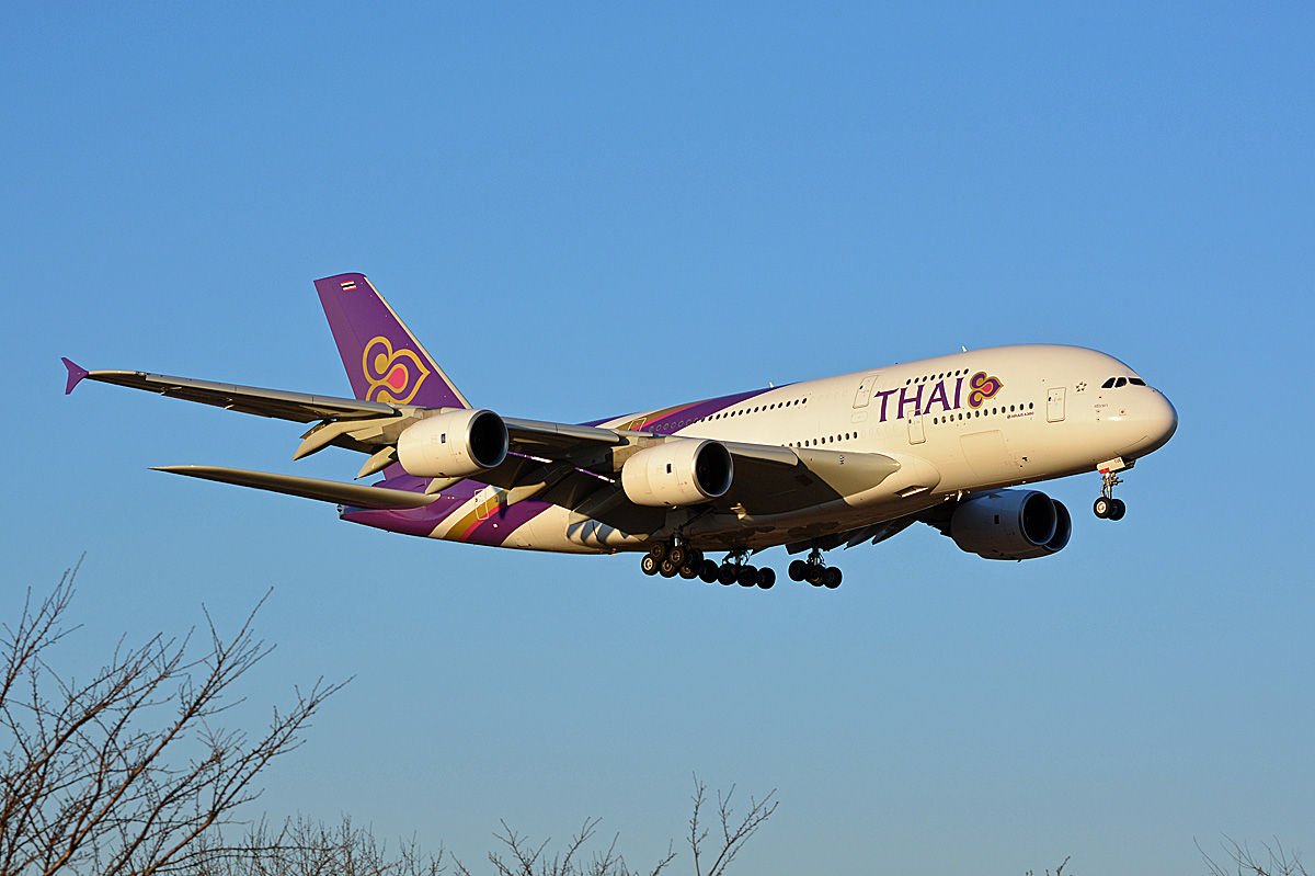 タイ A380 16R降り（16日TG676） : Airplane and Weather Diary