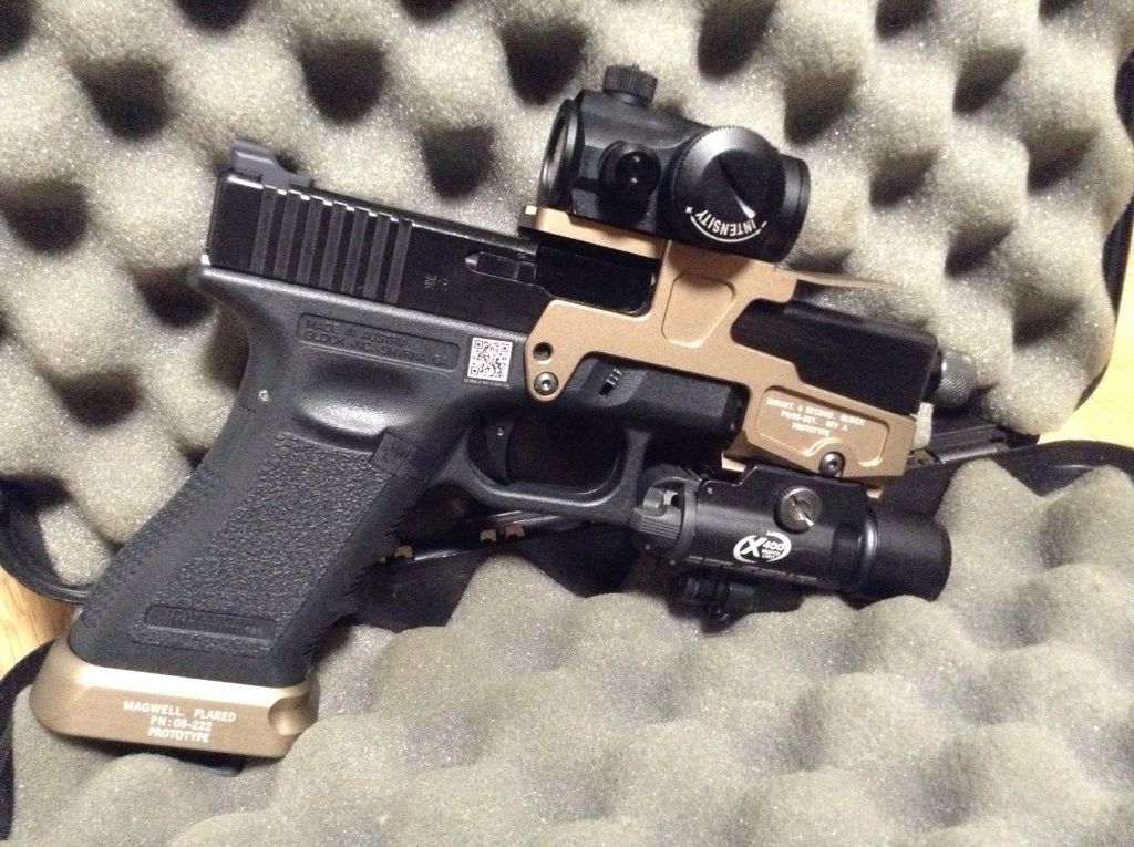 昨日の続き ALG DEFENSE G17 : さつえいチーム