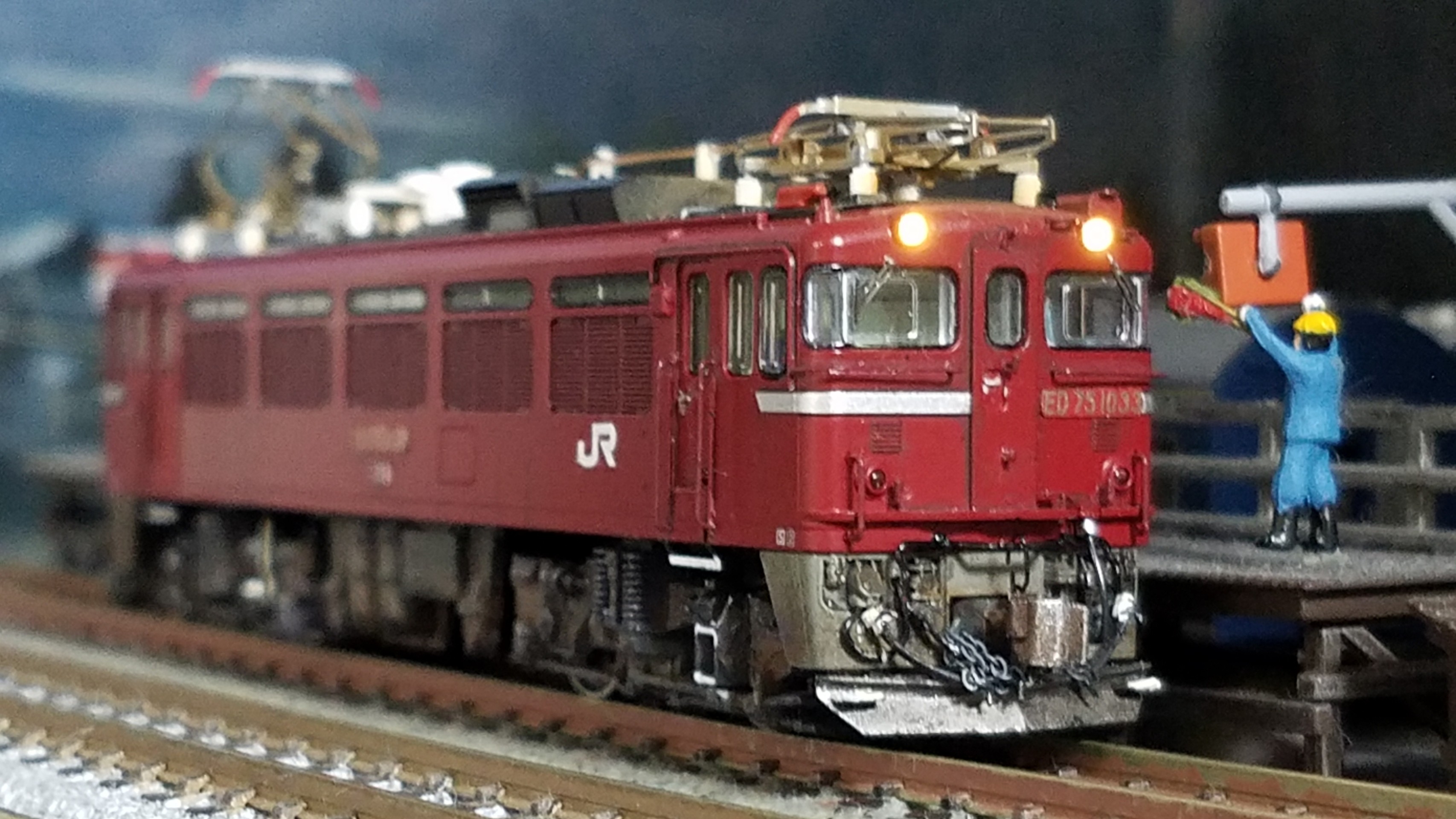 ED75 1033 『青』続きです→ : （仮称）東北本線 岩 機関区