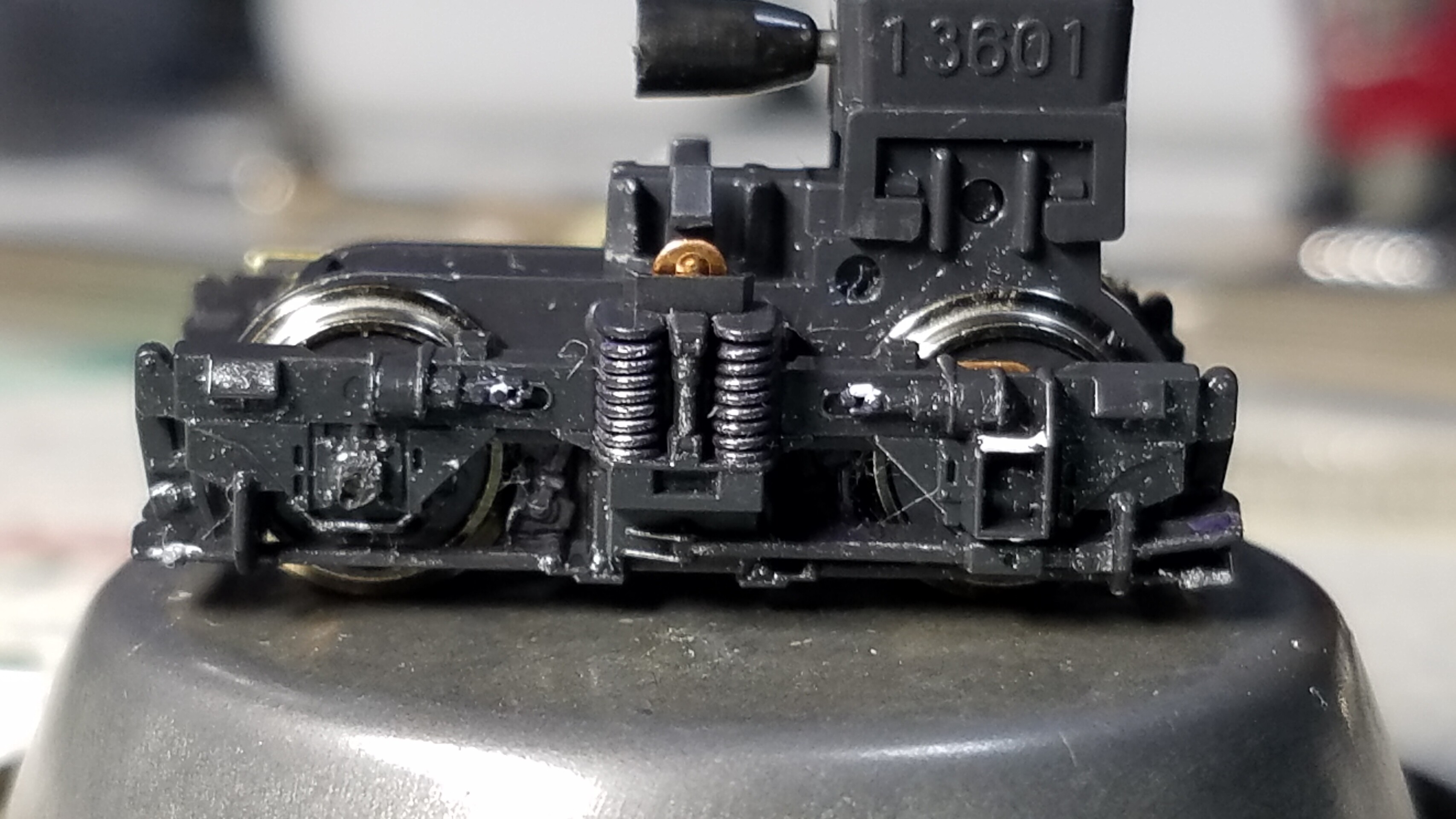 Kato 3075-1 ED75 1000 前期形改 ED75 1014号機[青]の台車の追加精密加工整備 : （仮称）東北本線 岩 機関区