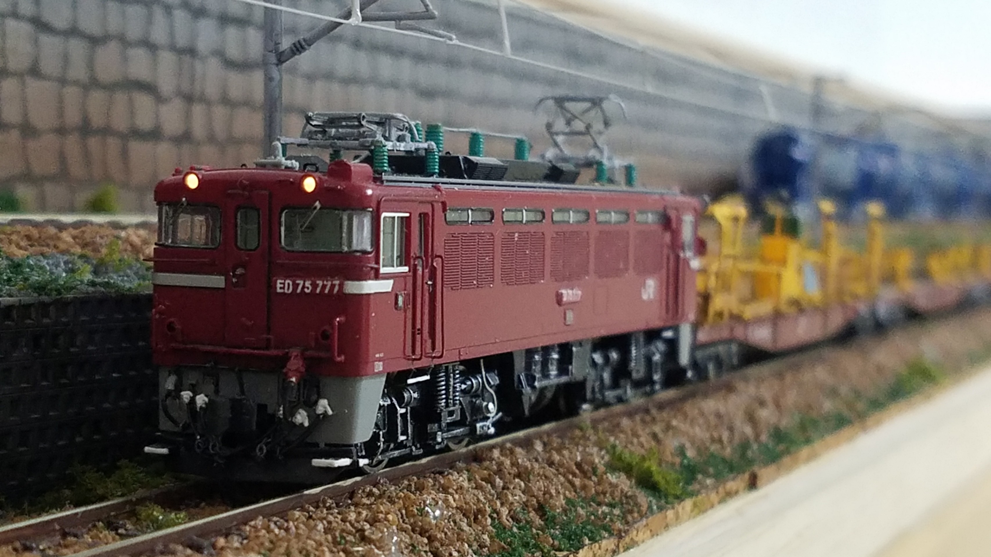 ED75 777号機『秋』 続きです : （仮称）東北本線 岩 機関区