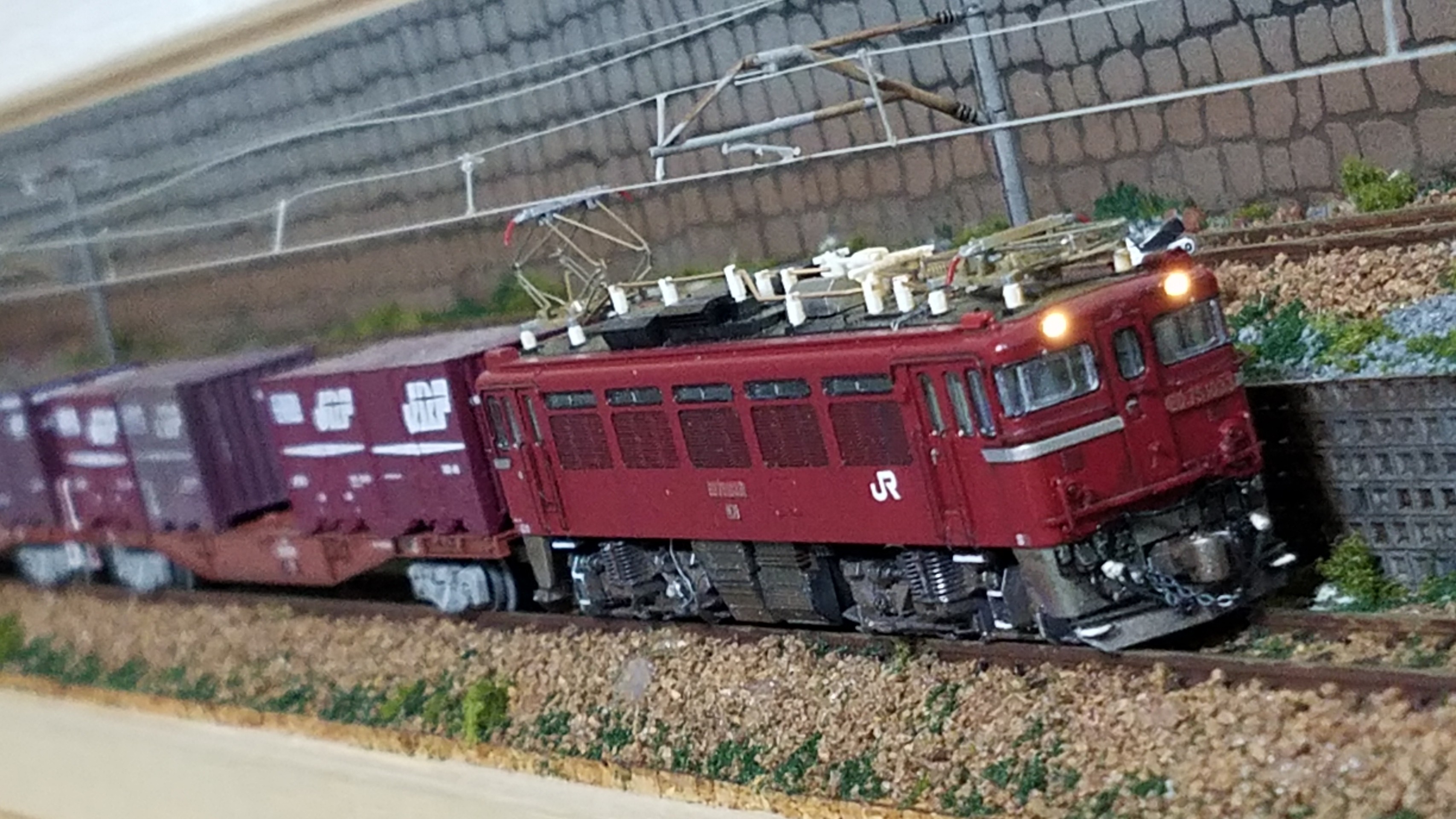 ED75 1033 『青』続きです→ : （仮称）東北本線 岩 機関区