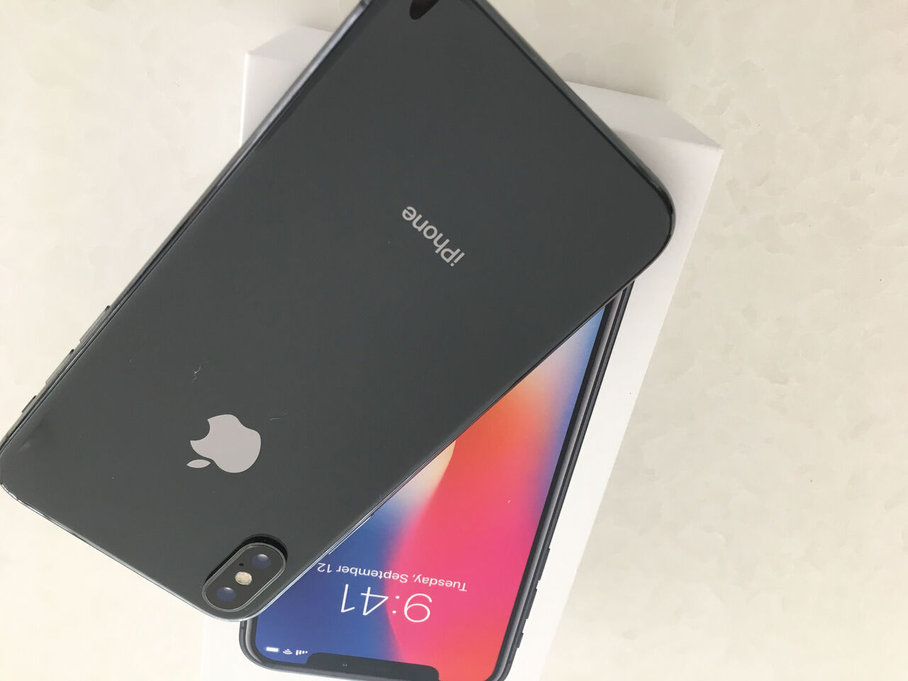 iPhoneX : ワタナベ薫