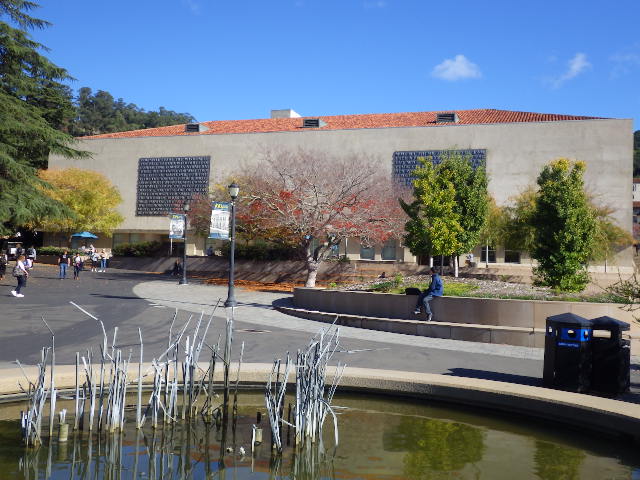 Campus Scenery of Boalt Hall (Nov.27, 2017) : Lucky の世界遺産ブログ｜アメリカの国立公園 ...