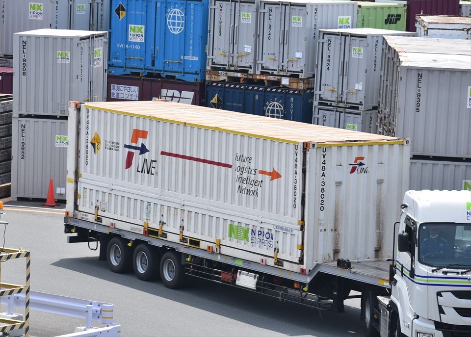 F-LINE：UV48A-38020（JR貨物コンテナ）ほか : ad-car's ラッピングデス