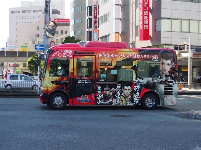 井伊直虎×戦国BASARA（遠鉄バス） : ad-car's ラッピングデス