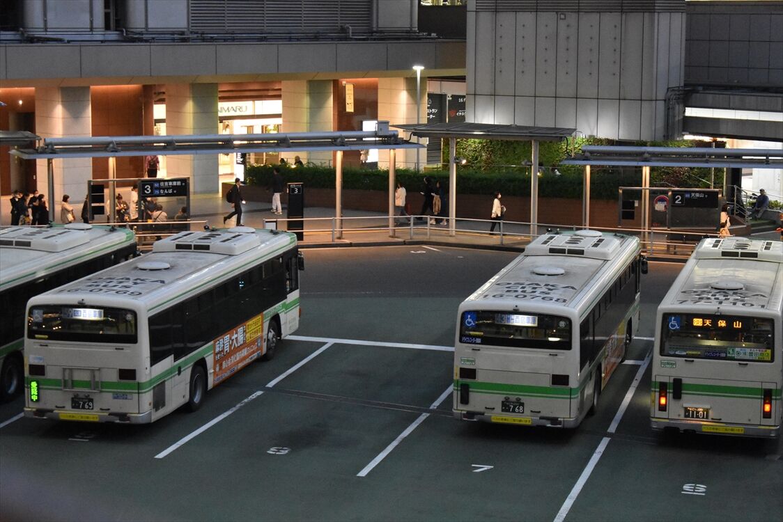 大静不動産（大阪シティバス）1661 : ad-car's ラッピングデス