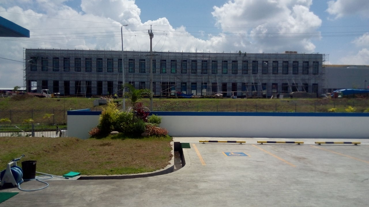 LIMA Technology Center : フィリピン極楽生活記