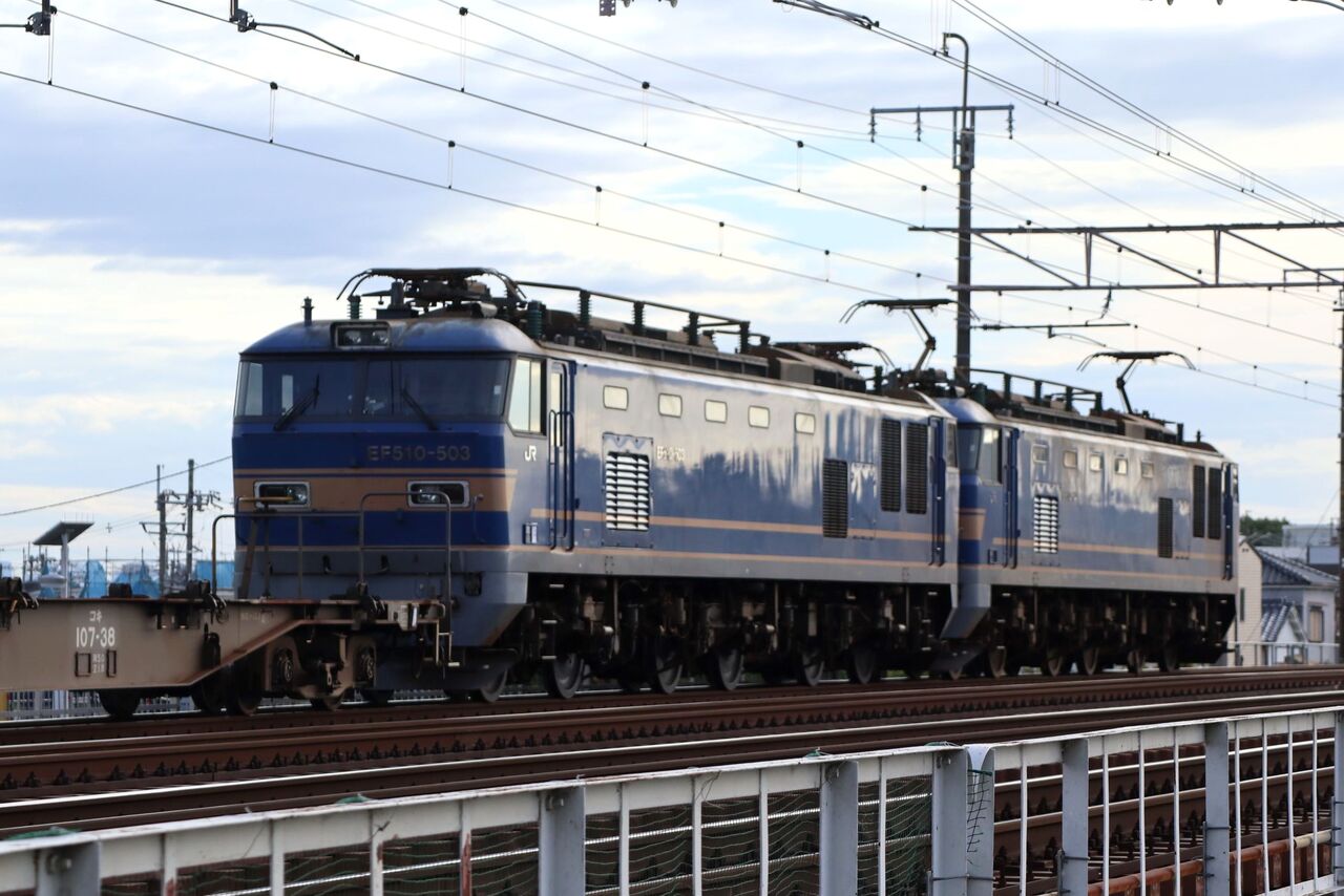 【JR貨】昨日の配給。EF510-1にEF510-3のムドで重連風に : やまちゃんの気まま鉄旅
