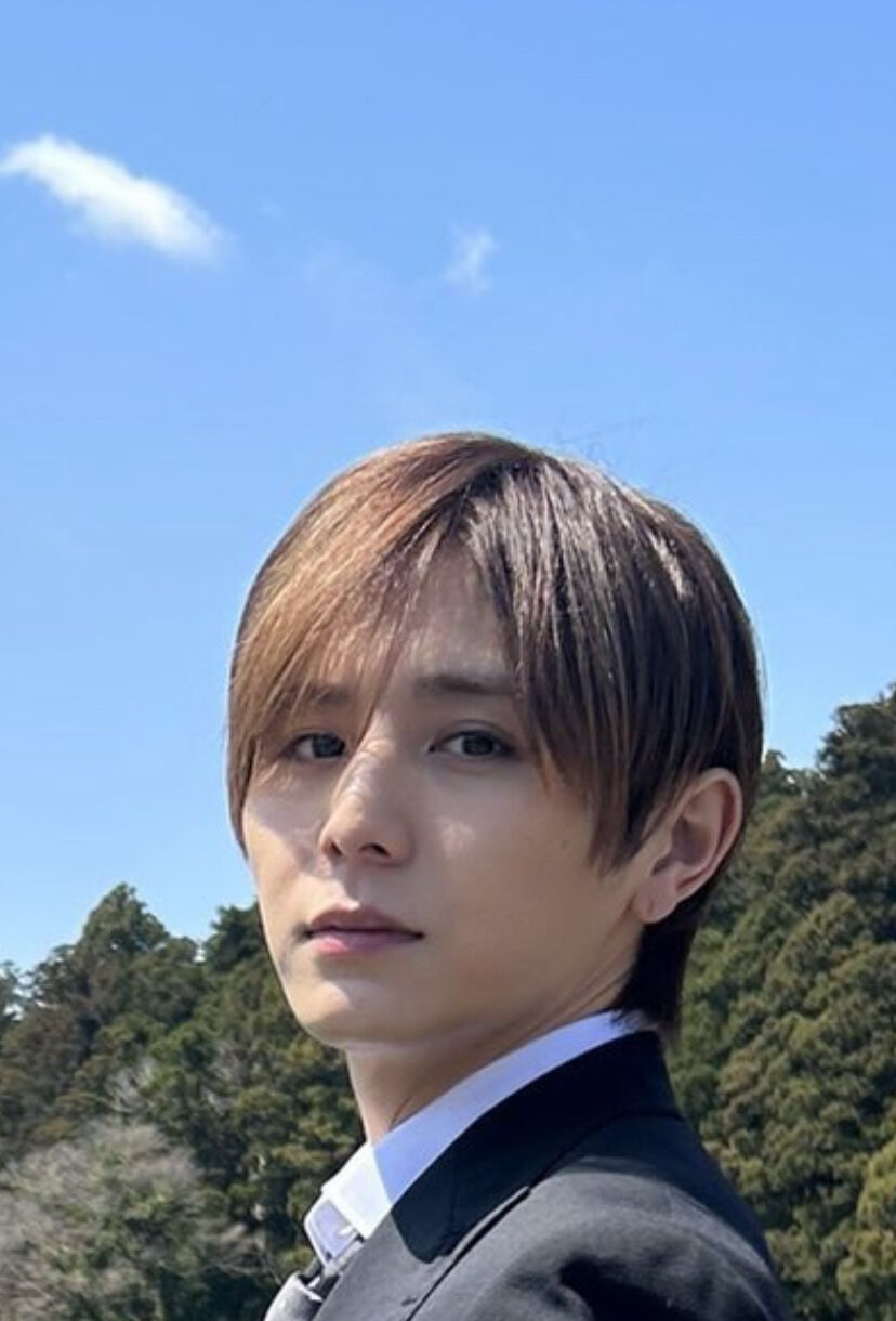 山田涼介の苺いちごちゃん : 箱根ロケオフショット東郷様😍@5/2王様に捧ぐ薬指第3話