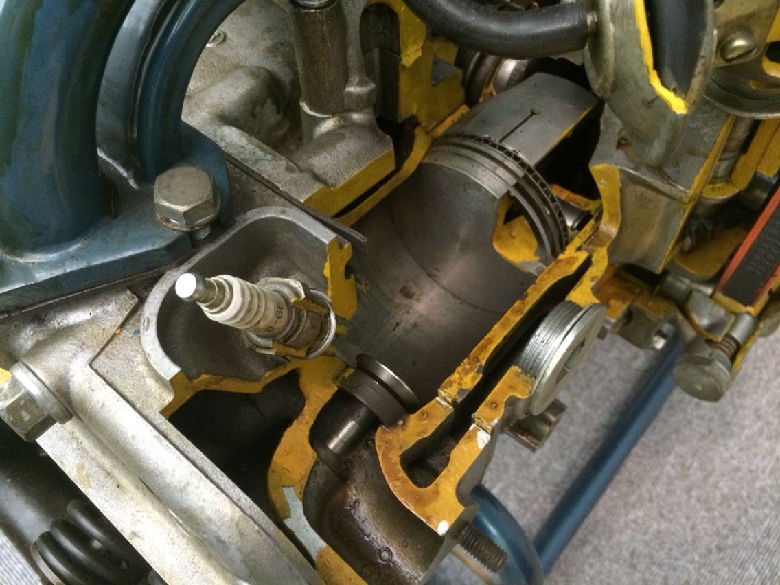 クルマのミライNEWS : スバル・ボクサーの原点「EA52」エンジンはNA軽自動車並みのスペック