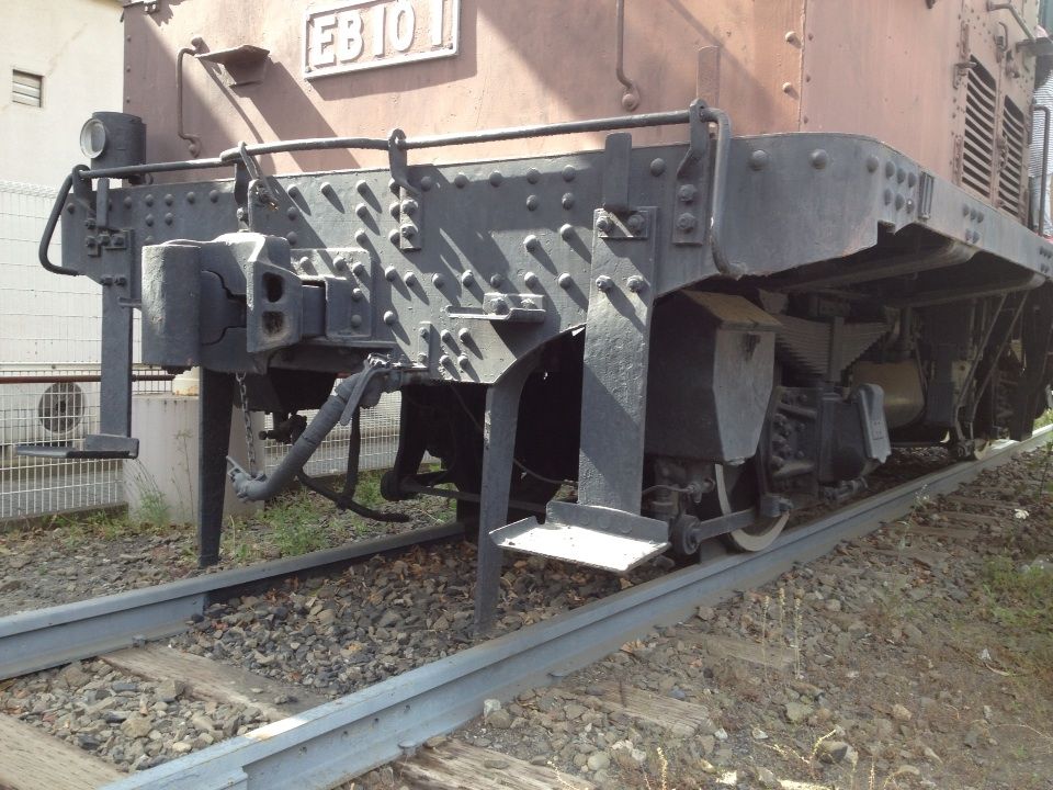 クルマのミライNEWS : 蓄電型を改造したという電気機関車「EB101」＠府中交通遊園