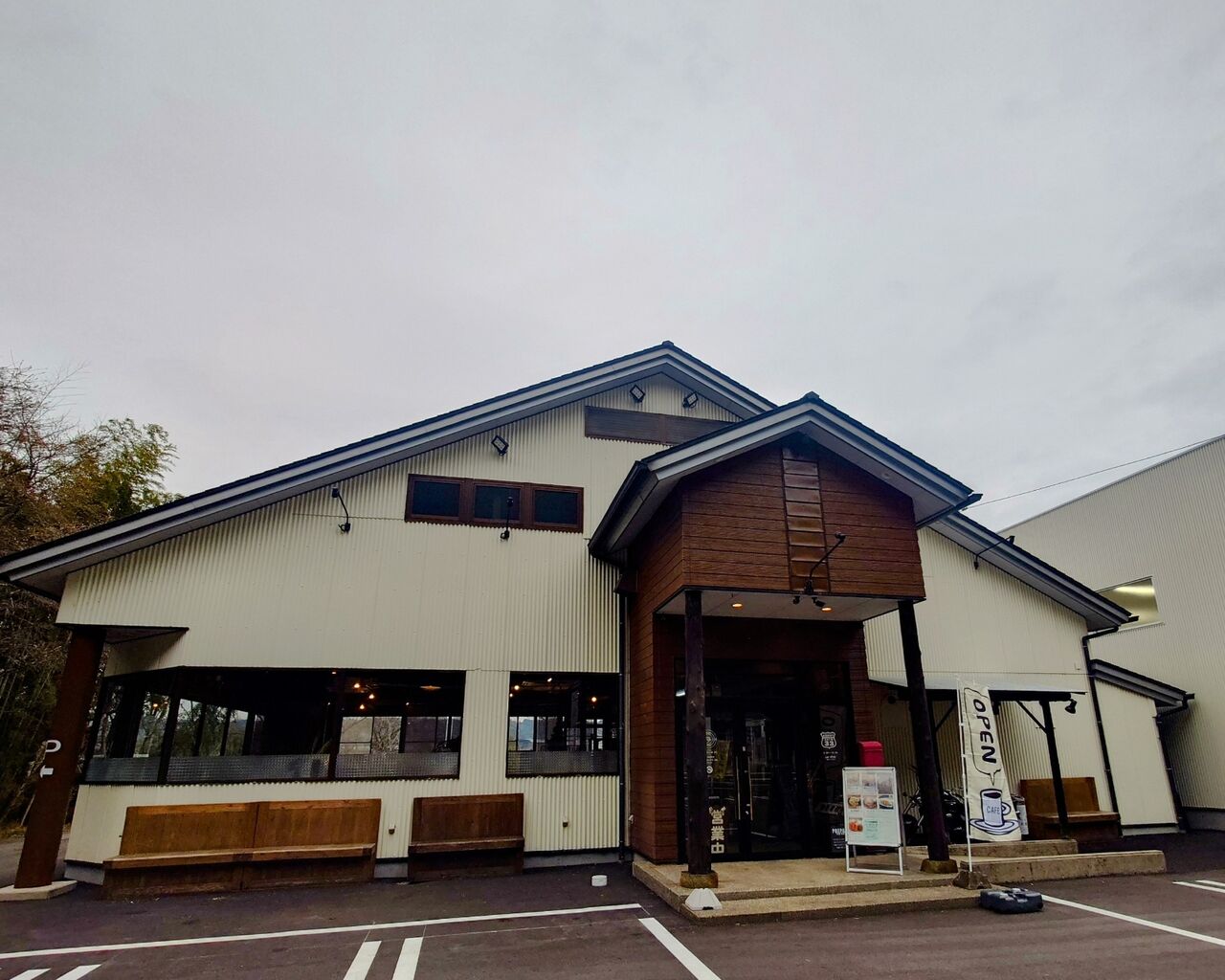 【ごはん】恵那市の車屋さんのお隣りにある素敵なカフェ『アクシスカフェ(axis cafe)』に行ってみた！(2023年9月リニューアルオープン ...