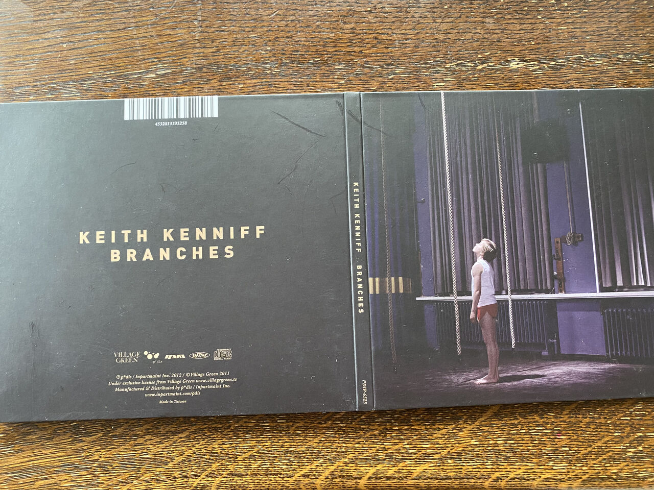 Keith Kenniff / Branches (2012) : yodel14の音の図書館