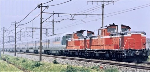 高崎線を行く DD51重連 + E26系 の 試運転 ～デビュー前のデータ収集列車～ : 波浪規定の部屋