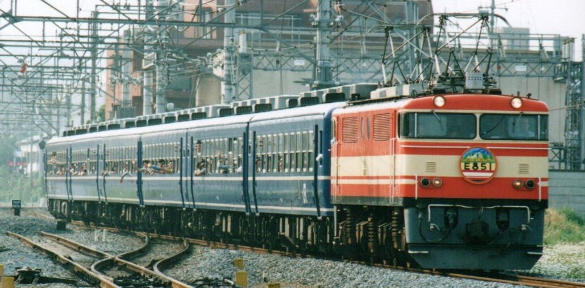 思い出のスナップ「西武鉄道の客レ 851レ と 852レ」その1 ～12系客車を牽引したジャンボ最後の花道①～ : 波浪規定の部屋